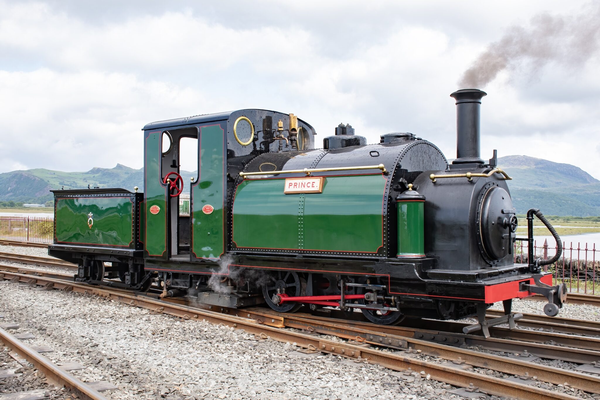 World’s oldest operating narrow-gauge loco to star at rail event ...
